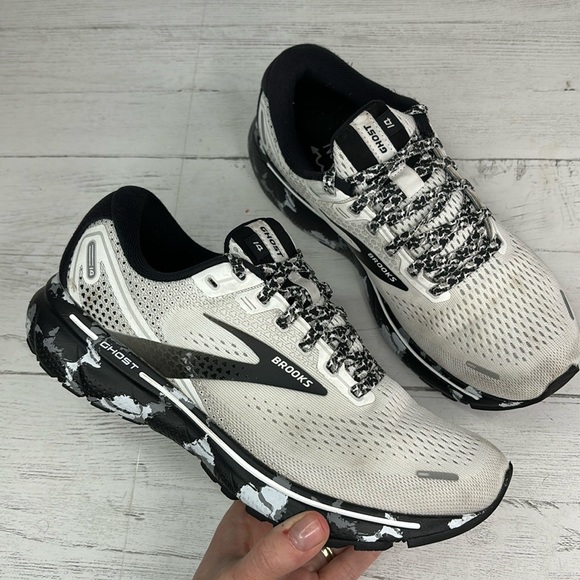 Brooks | Shoes | Brooks Ghost 4 Womens Running Shoes Sneakers In Black ...